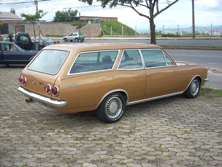 Chevrolet Caravan: Uma perua que marcou época no Brasil. No dia 22 de ...