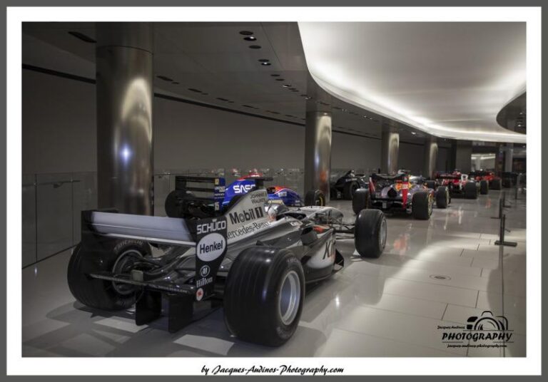 Visitando a coleção de carros de Sua Excelência o Príncipe de Mônaco ...